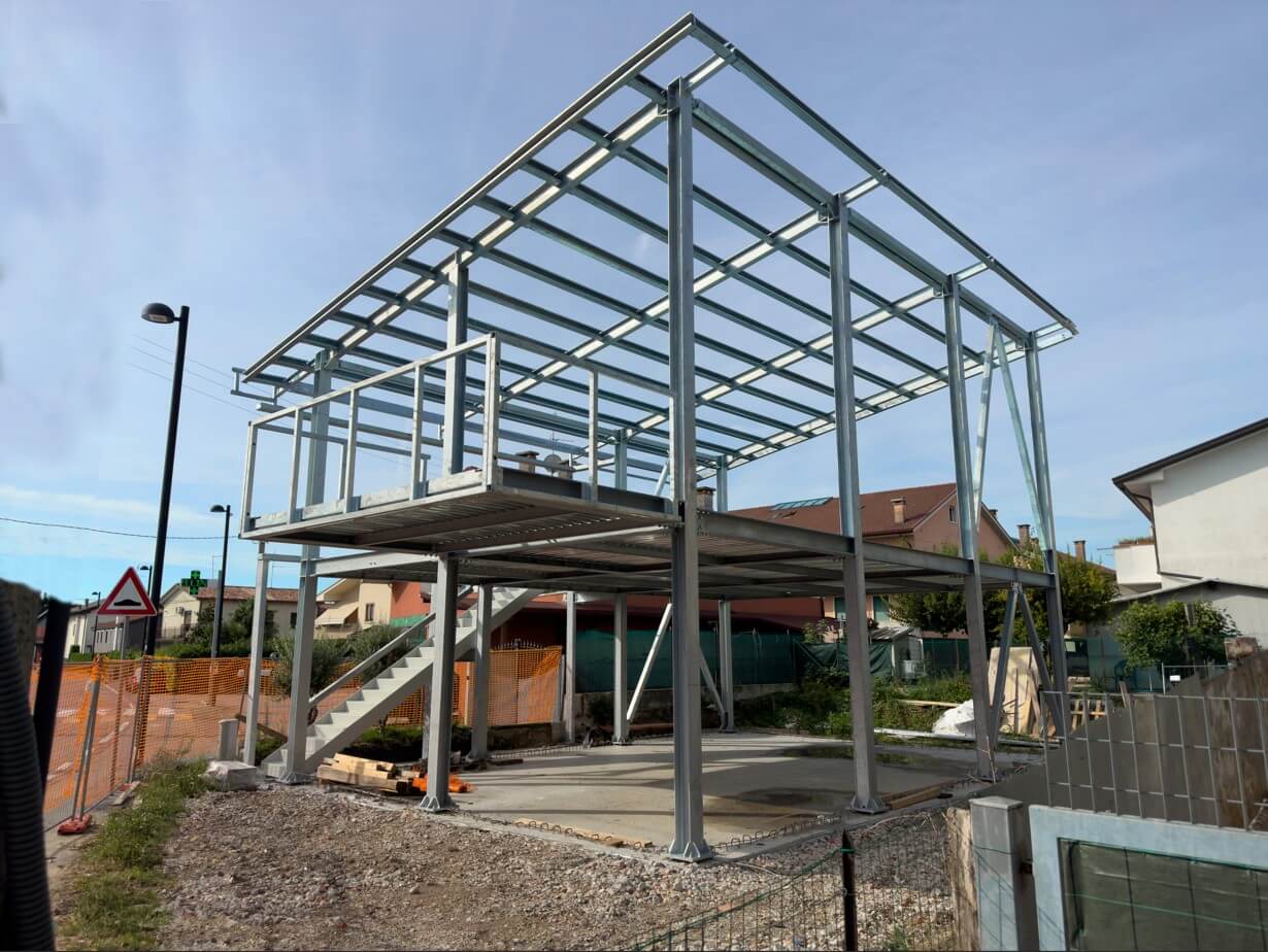 Case in acciaio: quali sono i pro e contro | Grandi Build